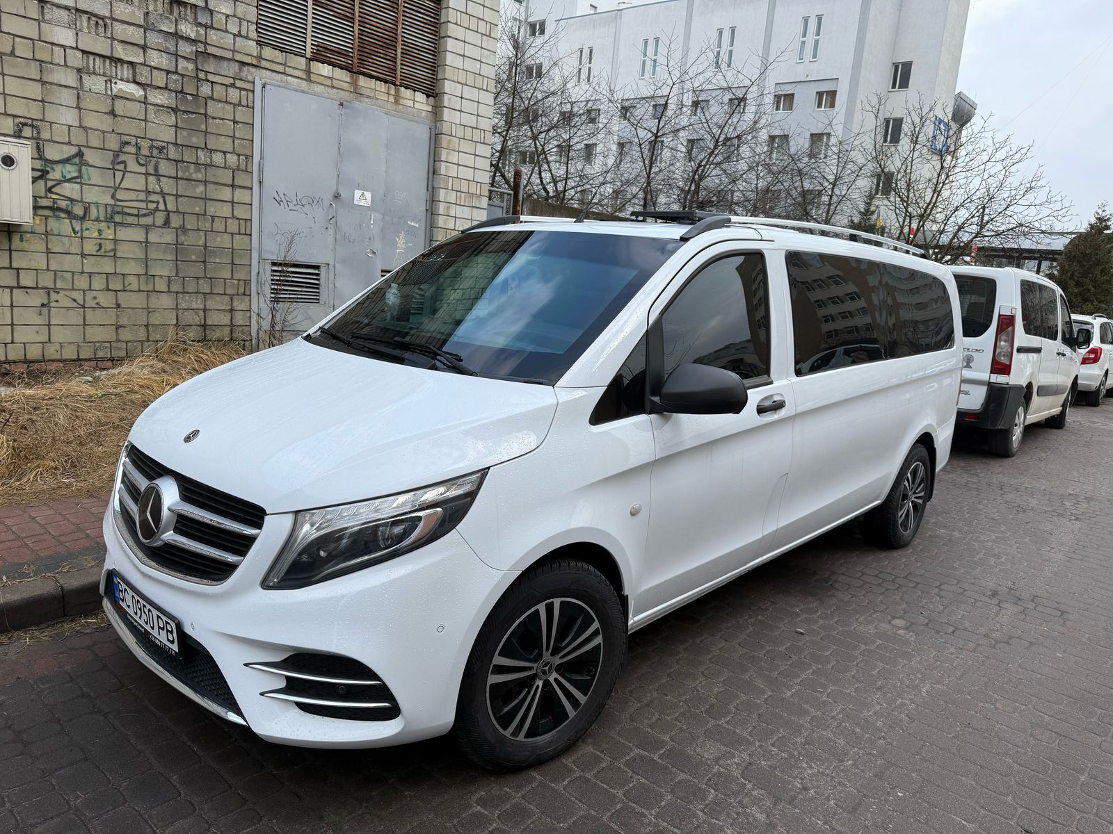 Mercedes Vito (8 seater) - VaeVictus